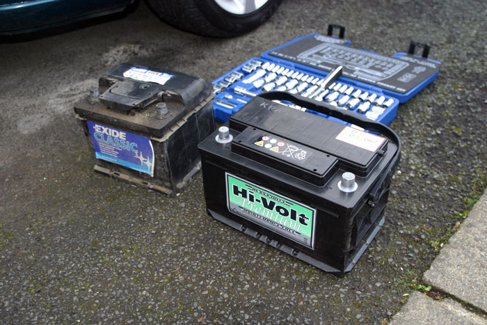 Dim battery light when elecy system under load | Vauxhall Owners ...